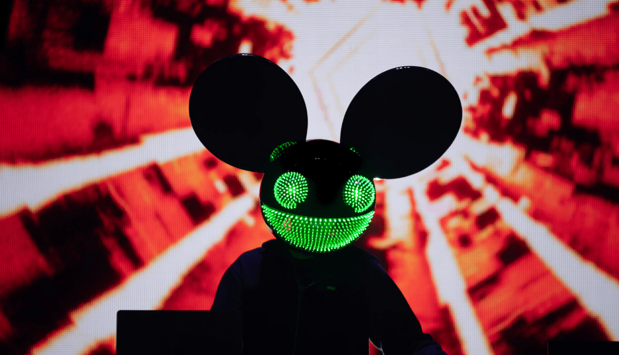 deadmau5 Calls Out David Guetta Over “Monolith” Stage Design – Techno Zone
